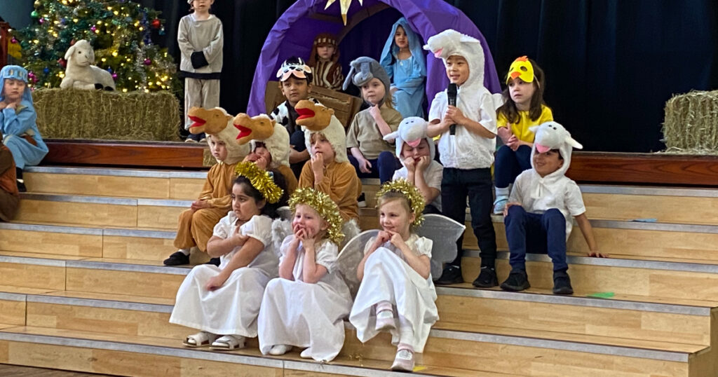 P1 Wriggly Nativity - Hutchesons Grammar School